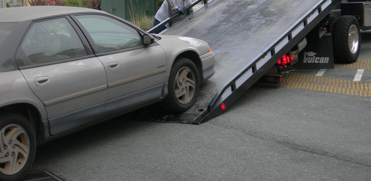 Which Towing Company is Right For You? | Glad Towing